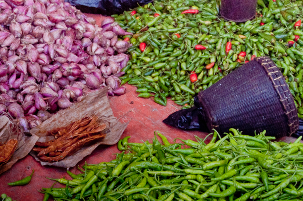 A trip to Thandwe market (Burma) | eat. live. travel. write.