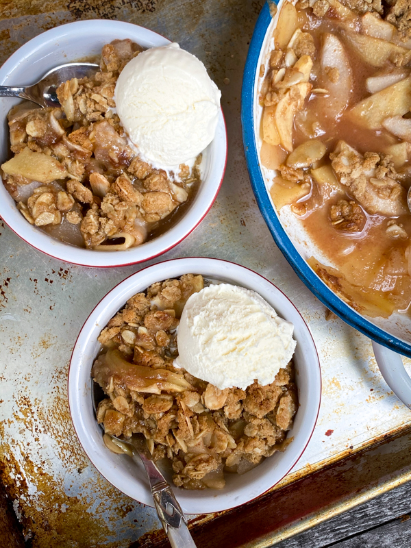 Salted caramel apple crumble recipe | eat. live. travel. write.
