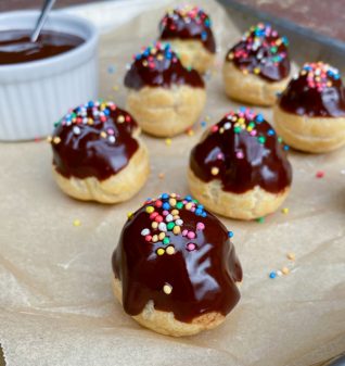 Chocolate cheesecake choux puffs | eat. live. travel. write.
